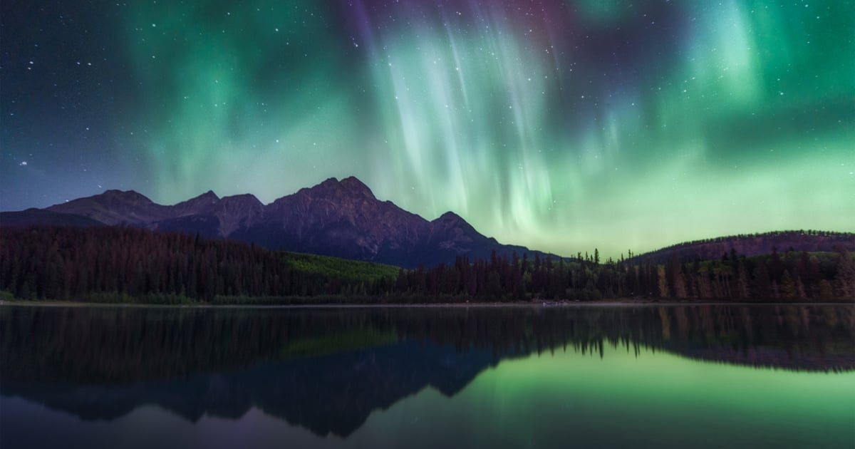 Bing Wallpaper - October 17, 2025 Canada